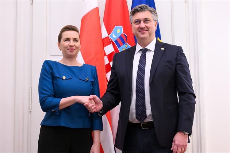 Vlada Republike Hrvatske - Rijeka Gateway izrazito je važan projekt za dugoročno pozicioniranje ...